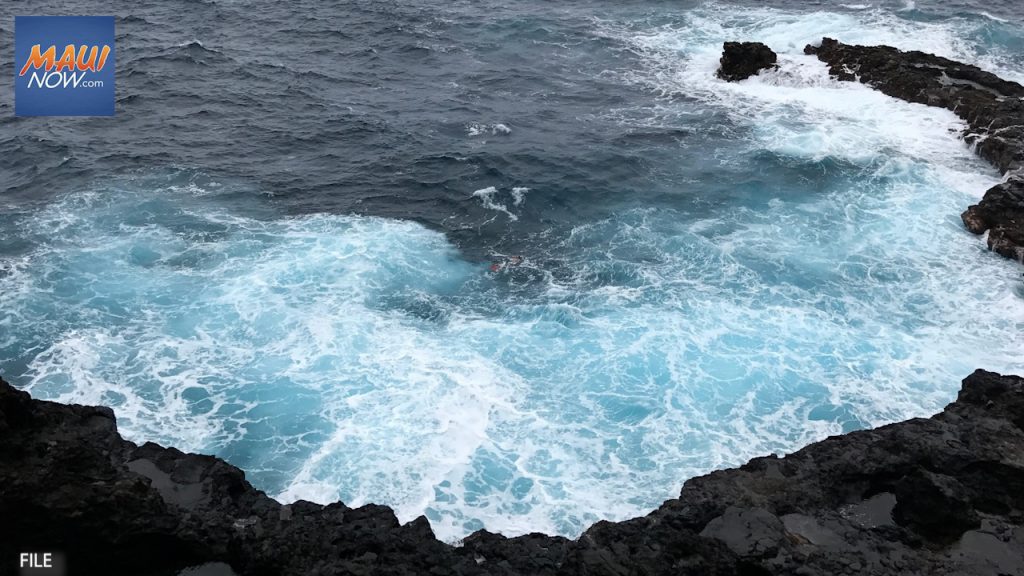 Big wave knocks down and injures 3 visitors at “Olivine Pools” on Maui ...