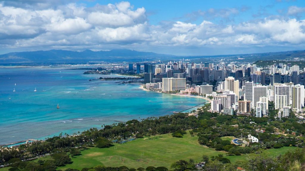 Home sales hit 25-year low, Hawai‘i housing crisis explained in UHERO ...